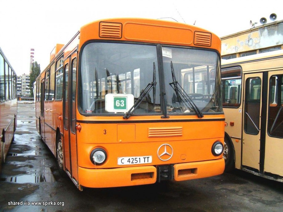 Запазване на музеен екземпляр Mercedes-Benz O305. - Peticiq.com
